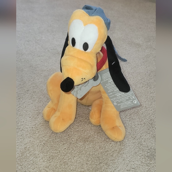 Disney | Toys | New Disney Parks Pirates Of The Caribbean Pluto With ...